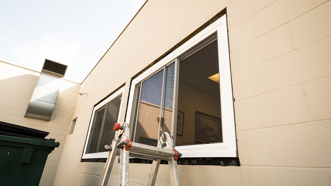 Five Ways Installing Your Own Windows Can Backfire | Lindus Construction