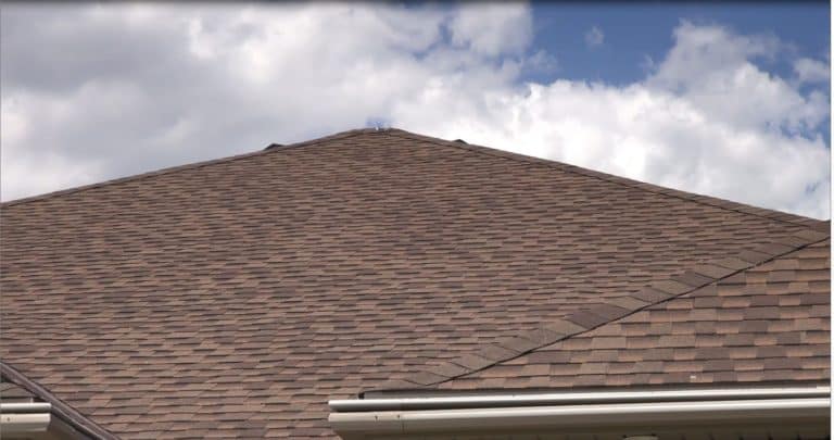 How to Match Roof Shingles to Your House Color | Lindus