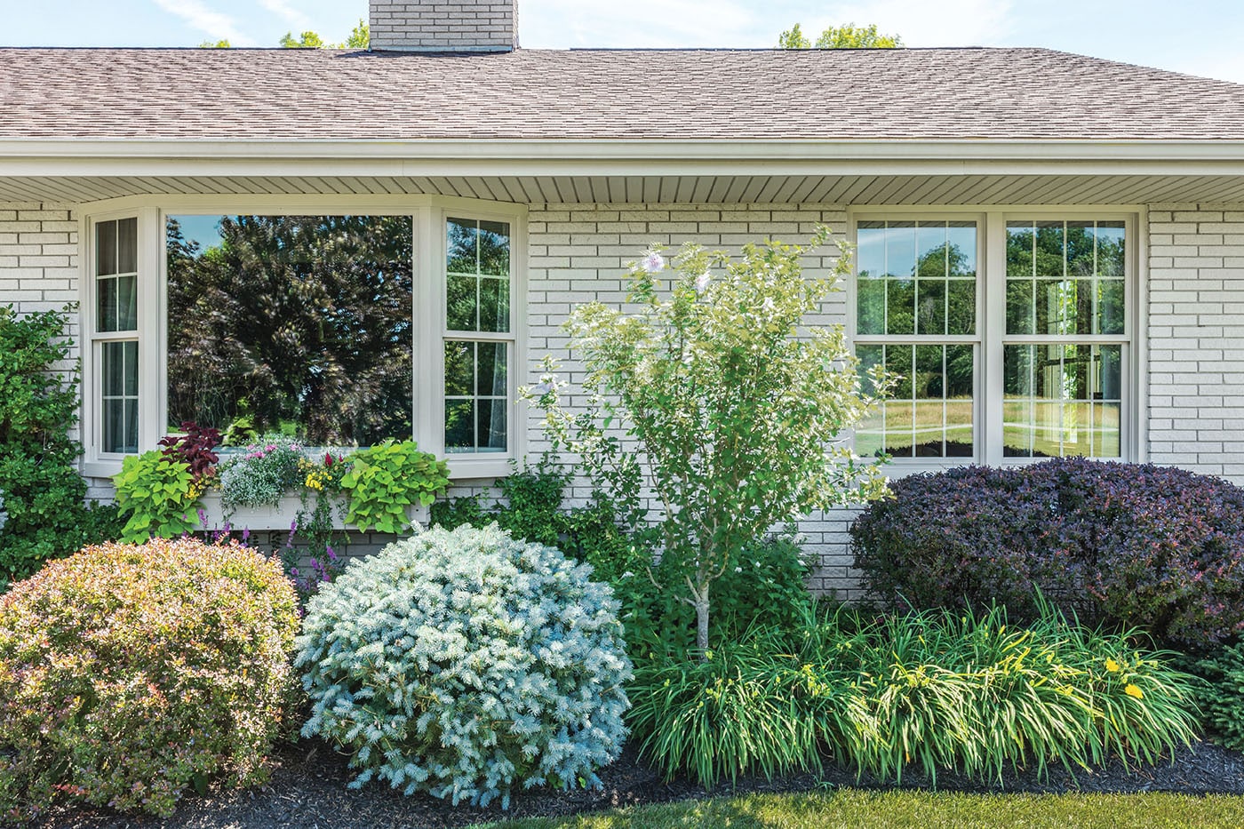 Bay Window Installation & Replacement in Twin Cities & Western Wisconsin