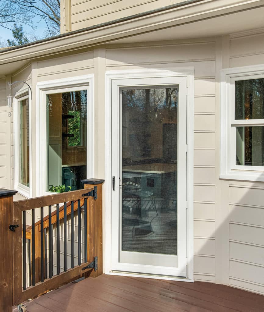 Comparing Sliding Glass Doors & French Patio Doors | Lindus