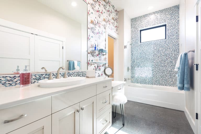 Bathroom Window Replacement Ideas & Considerations | Lindus