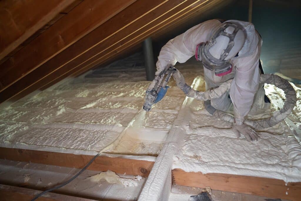 Troubleshooting Ice Dams & Window Condensation | Lindus