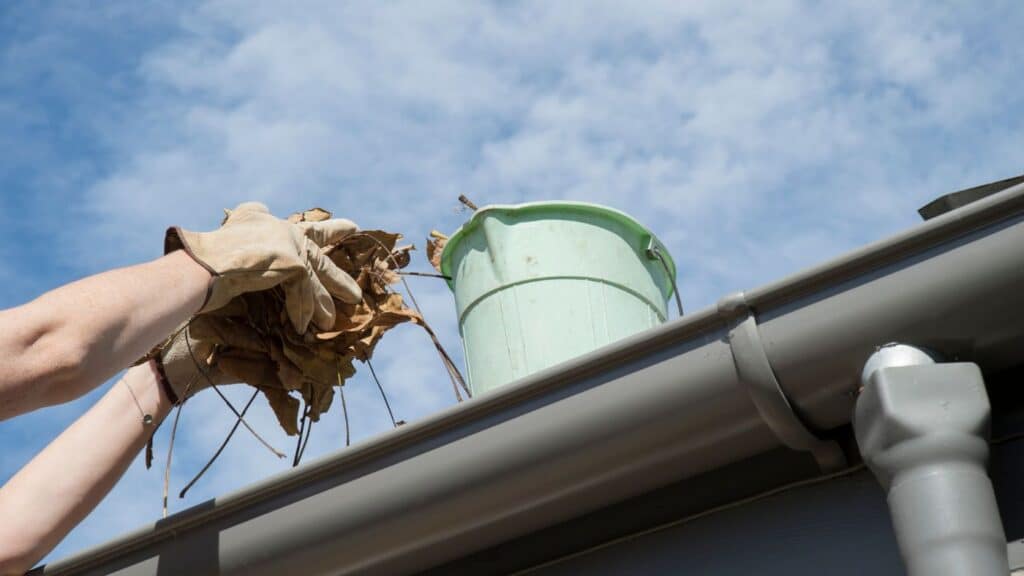 Avoid Clogs and Cleaning with LeafGuard® Gutters | Lindus